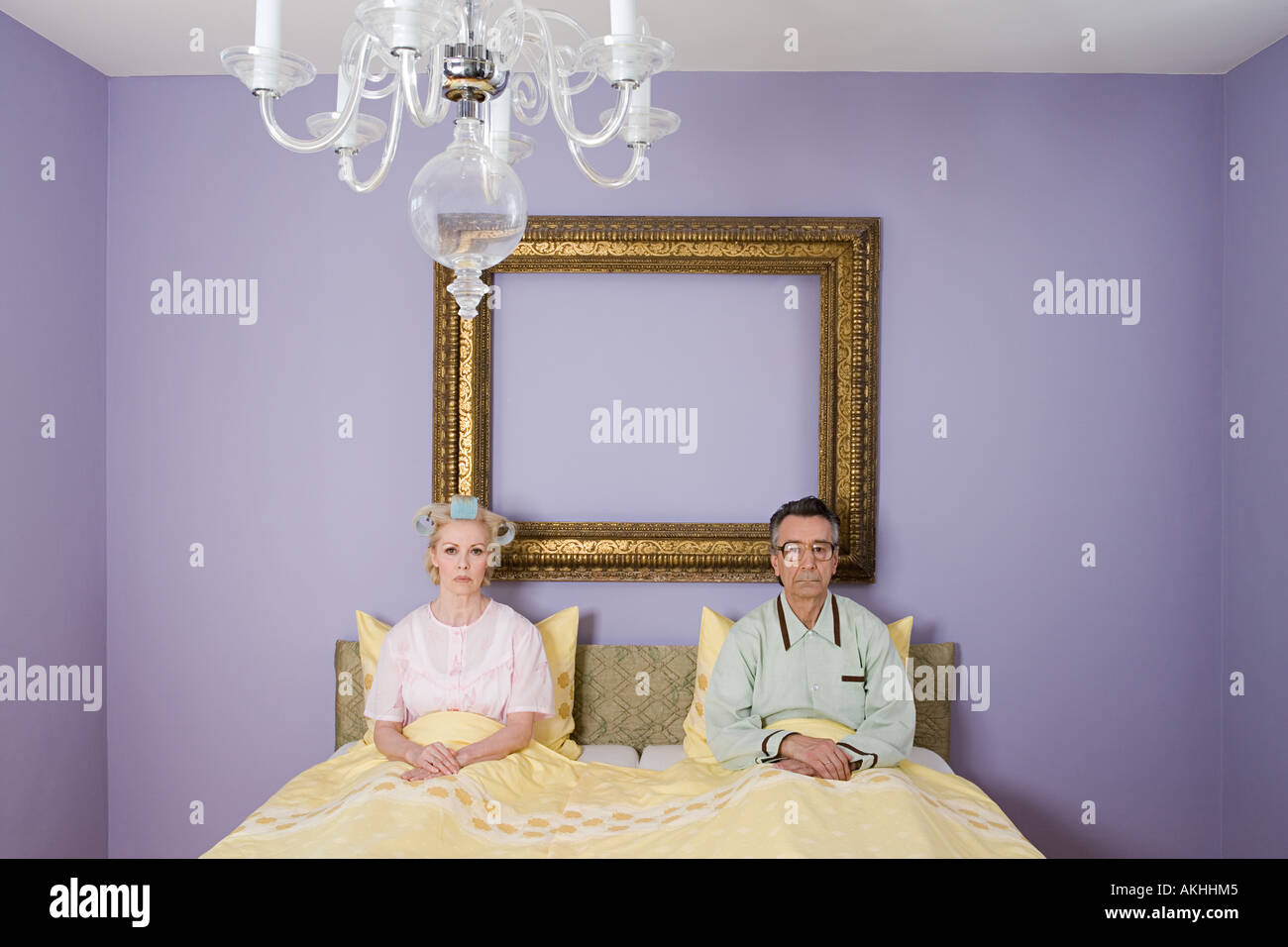 Miserable Old Couple Stockfotos und -bilder Kaufen - Alamy