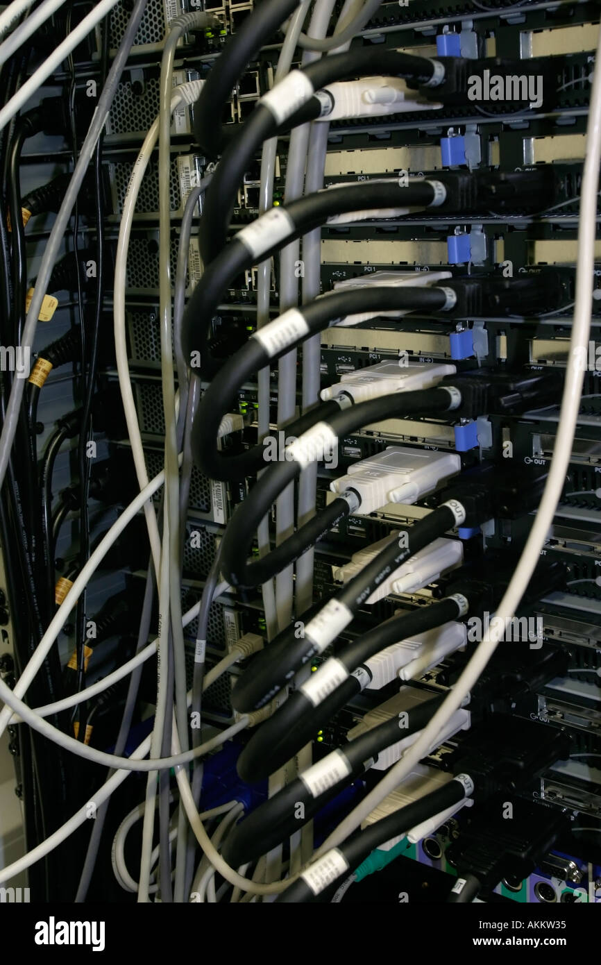 Computer network server cables connections -Fotos und -Bildmaterial in ...
