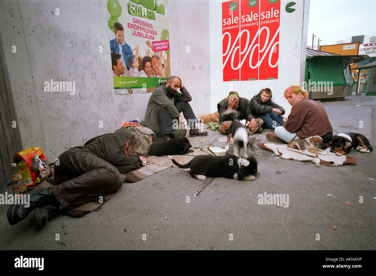 Junge Obdachlose, Berlin, Deutschland Stockfotografie - Alamy