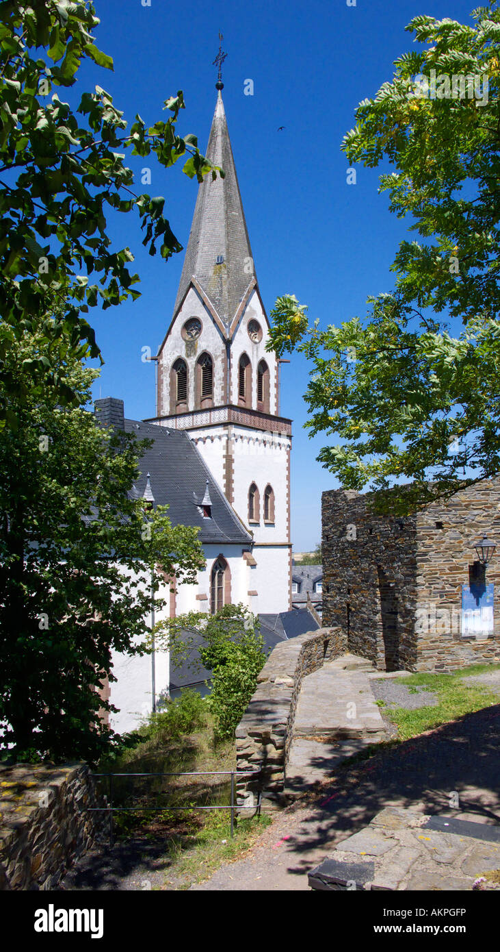 Burgruine Kastellaun Und Katholische Kirche, Kastellaun, Hunsrueck ...