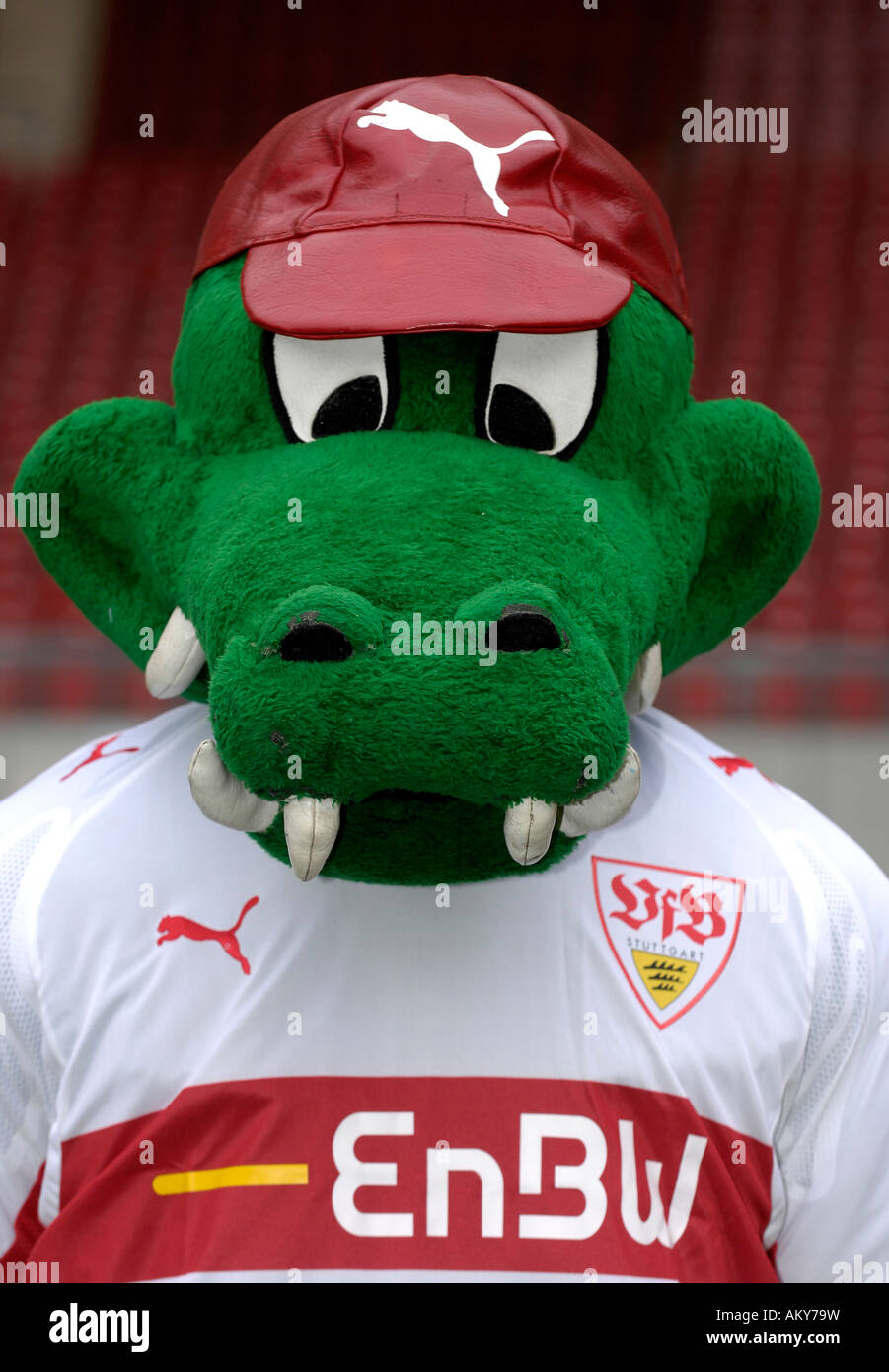 Vfb stuttgart mascot -Fotos und -Bildmaterial in hoher Auflösung – Alamy