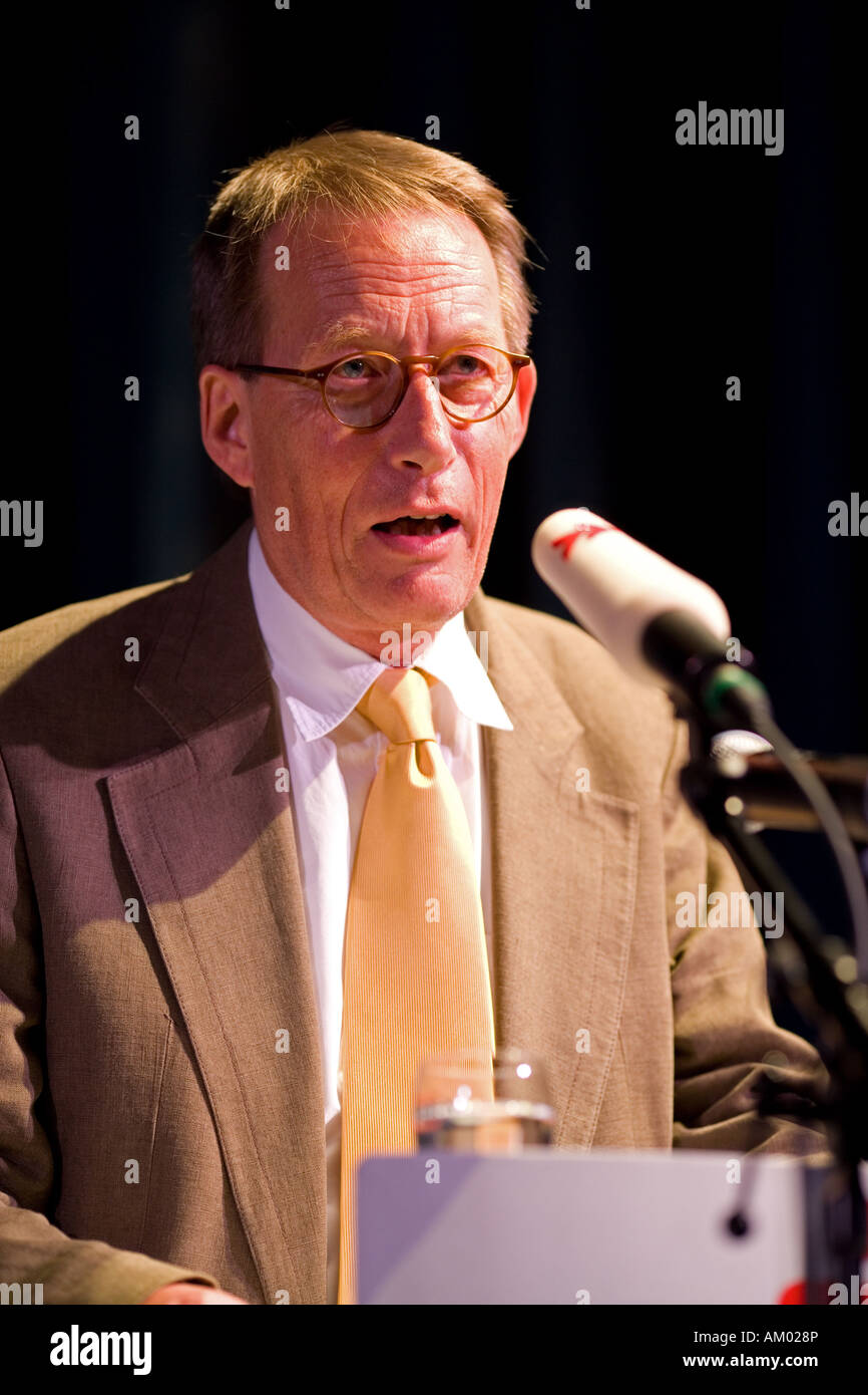 Deutscher schriftsteller romanautor -Fotos und -Bildmaterial in hoher ...