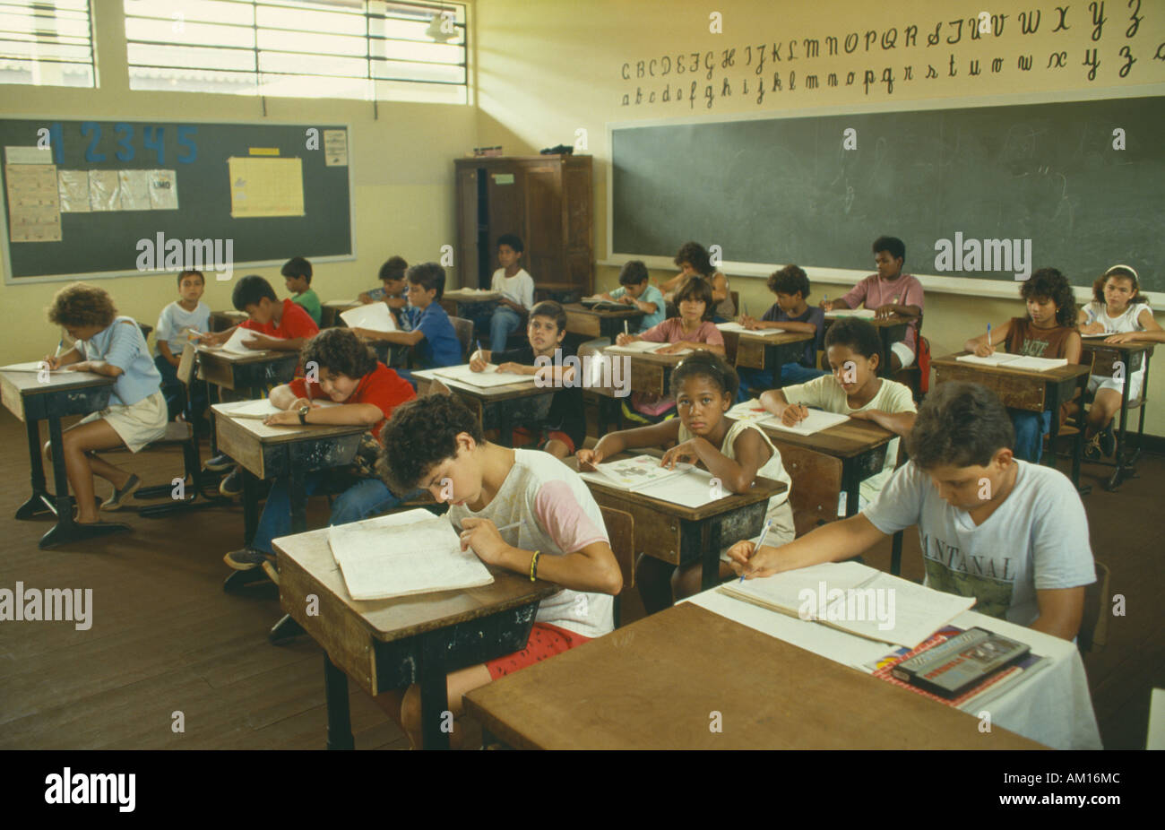 Brazil school classroom -Fotos und -Bildmaterial in hoher Auflösung – Alamy