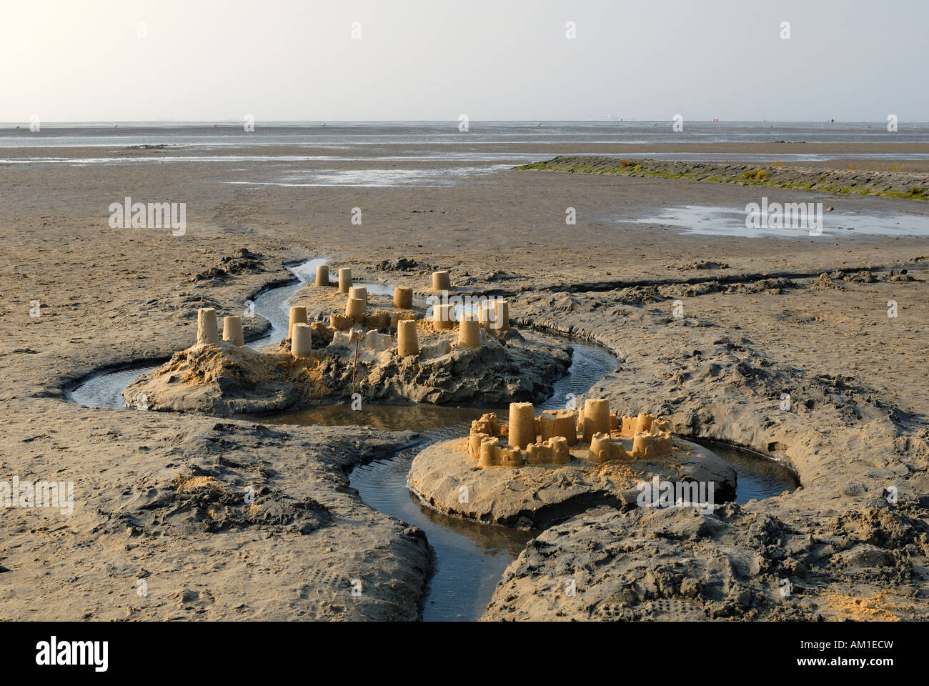 Sandburgen am Strand von Cuxhaven - senken, Sachsen, Deutschland ...