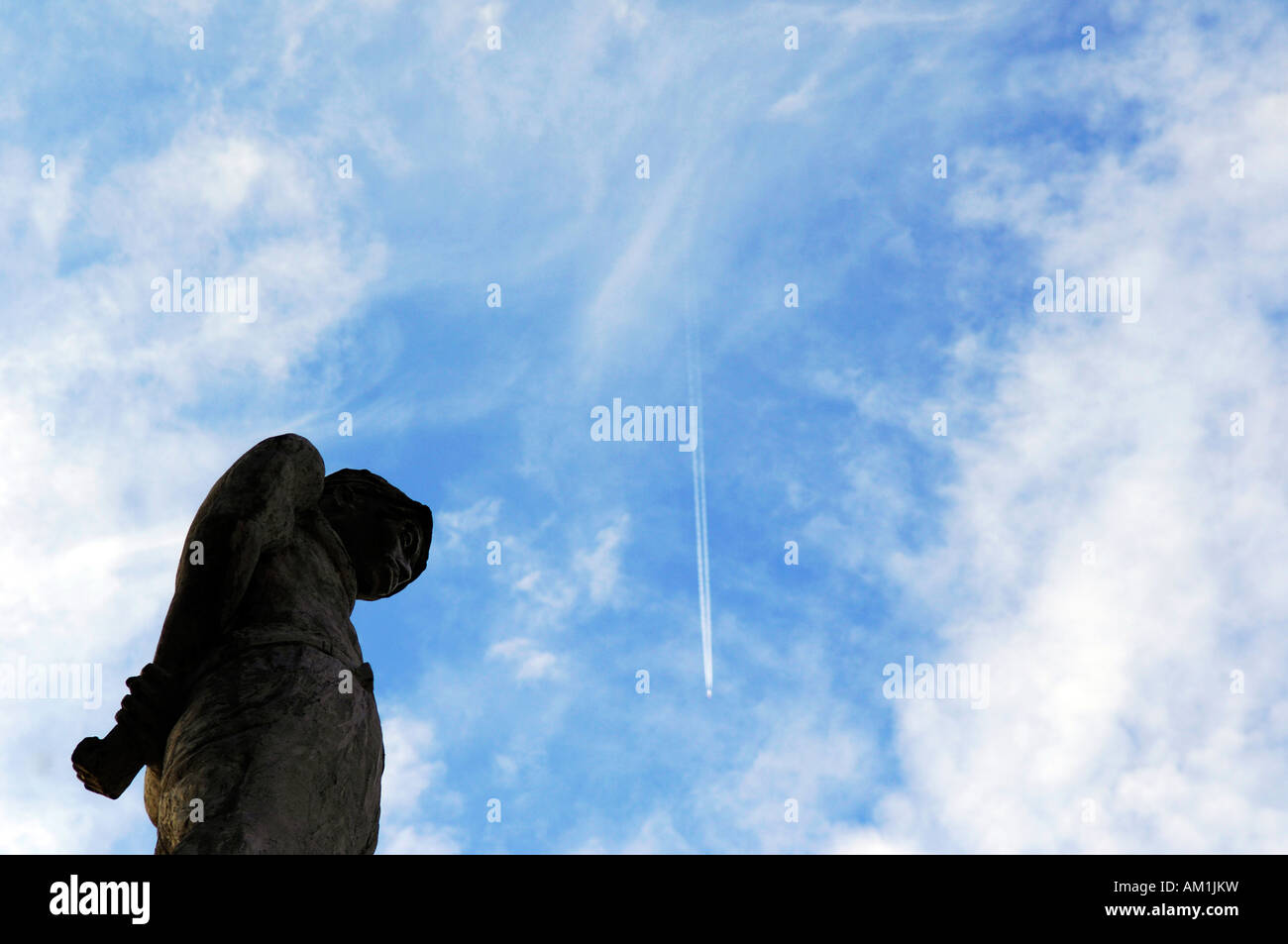 Tupac Shakur Statue Herford Marta Stockfotos und -bilder Kaufen - Alamy