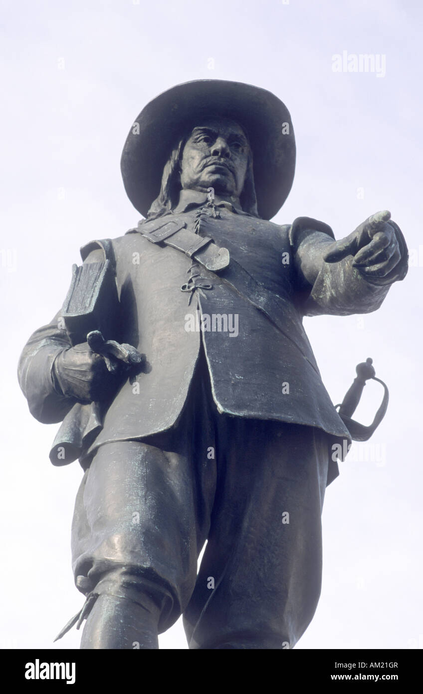 Oliver cromwell statue -Fotos und -Bildmaterial in hoher Auflösung ...