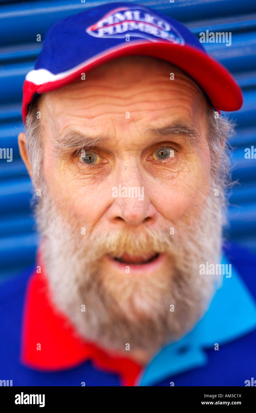 Buster Martin wird mit 101 Jahren als ältester Mitarbeiter ...