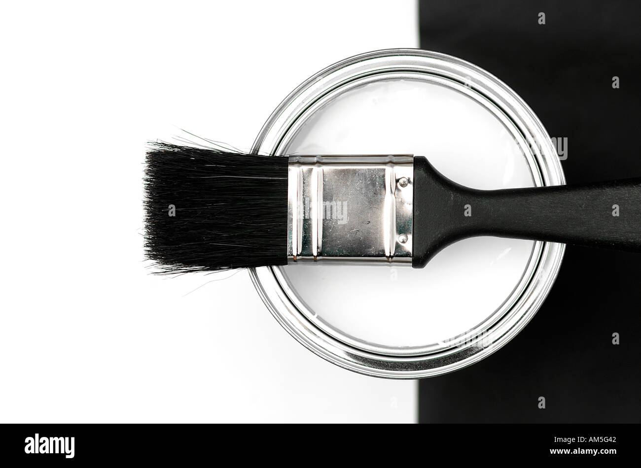 Dose kann emulsion malen -Fotos und -Bildmaterial in hoher Auflösung ...