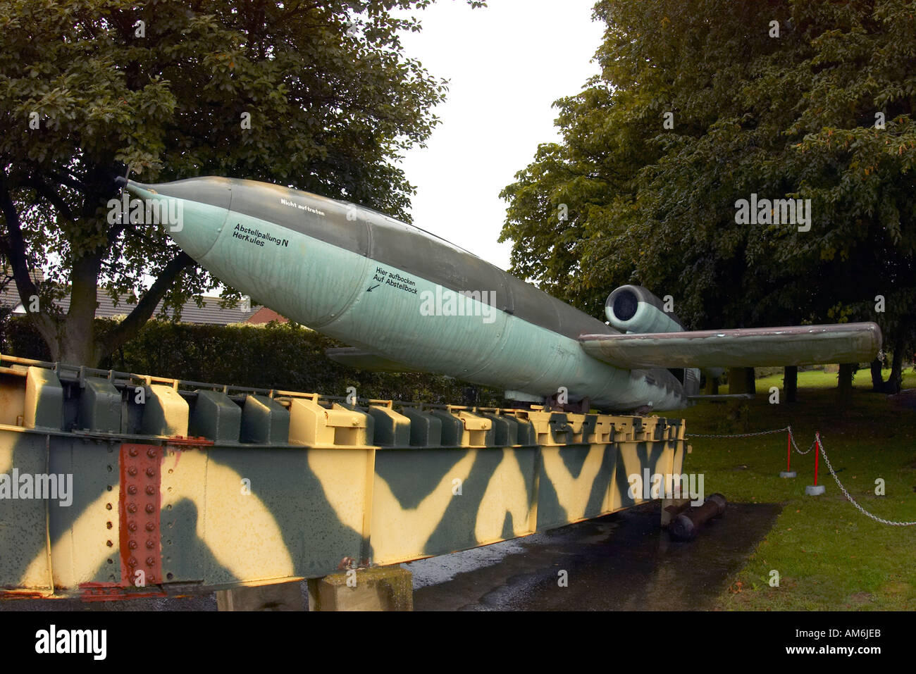 V1 bombe mobilen launcher ww2 -Fotos und -Bildmaterial in hoher ...