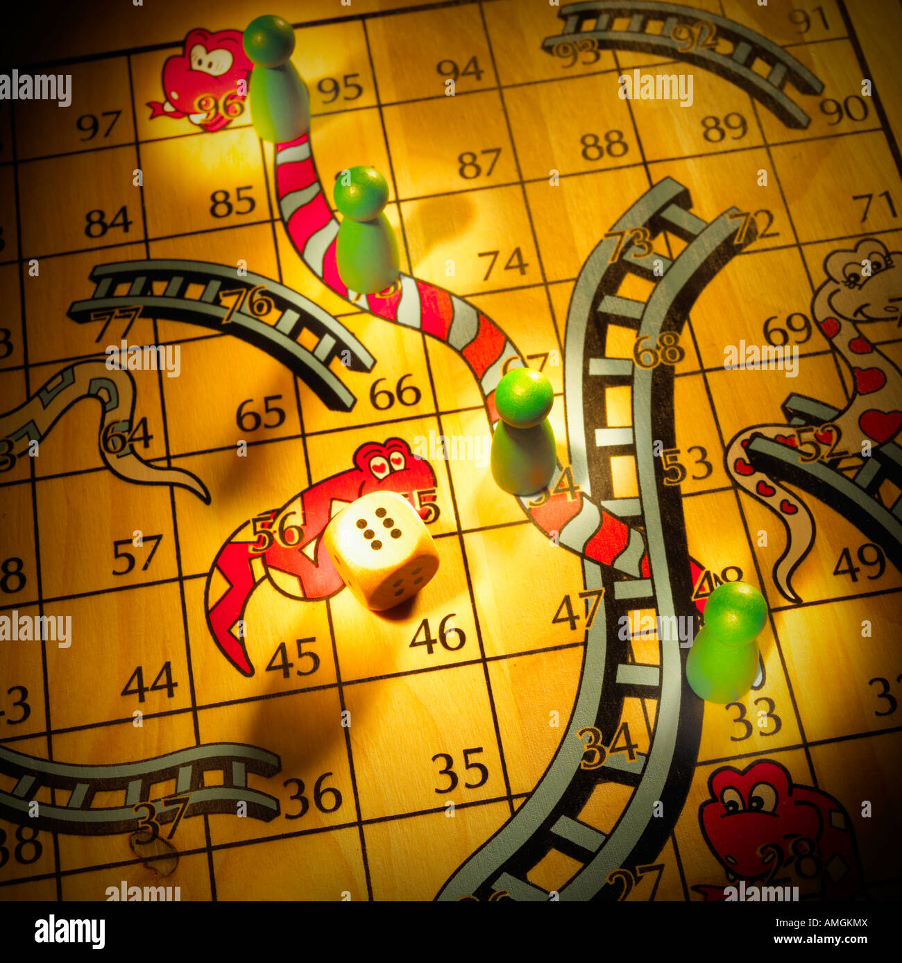 Schlangen und Leitern Brettspiel Stockfotos und -bilder Kaufen - Alamy