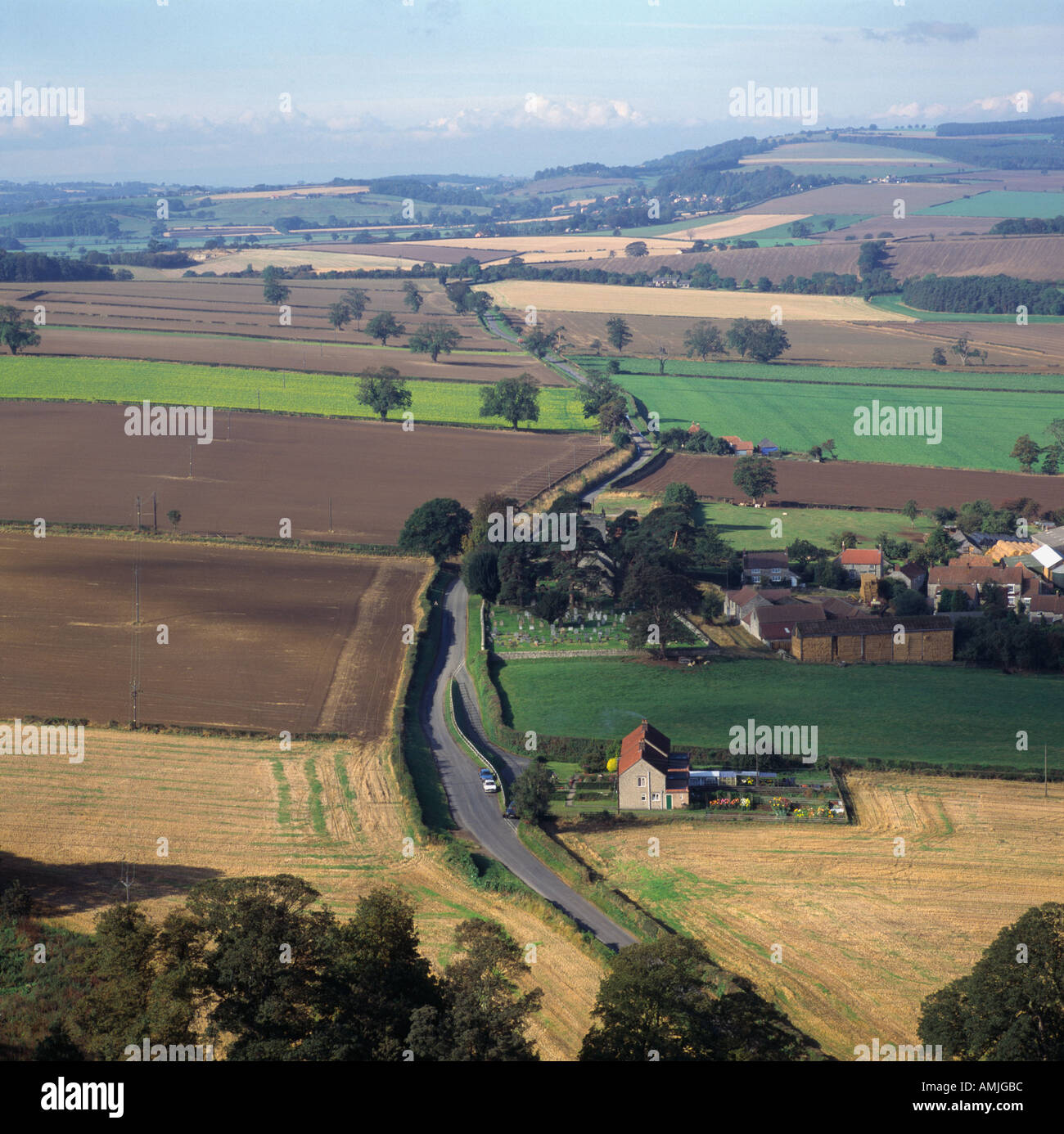 North Yorkshire Landschaft und Straße UK Luftbild Stockfotografie - Alamy