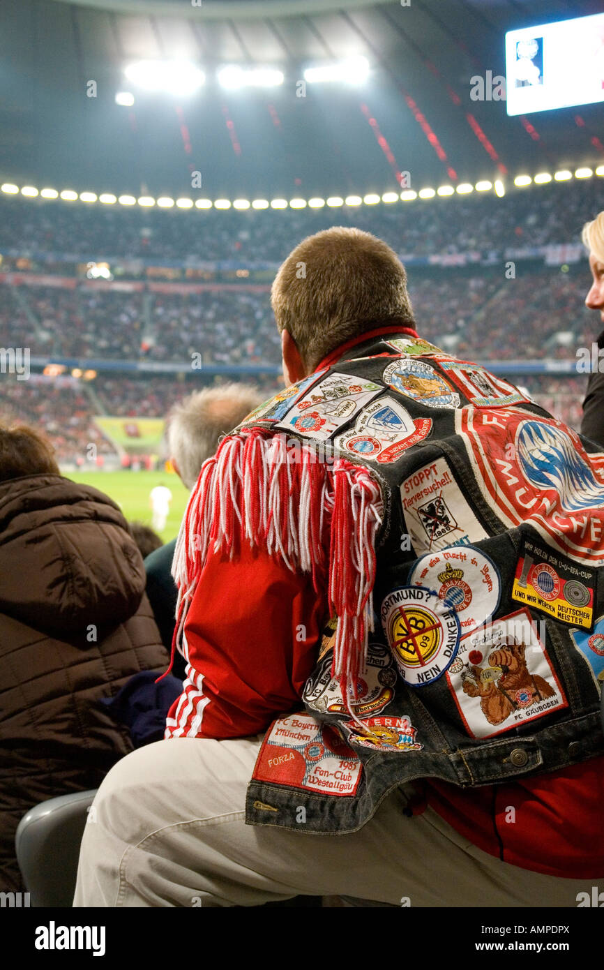 Fc bayern munich fan -Fotos und -Bildmaterial in hoher Auflösung – Alamy