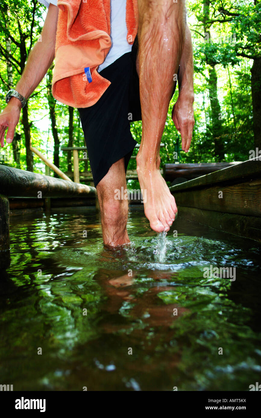 Kneipp cure -Fotos und -Bildmaterial in hoher Auflösung – Alamy