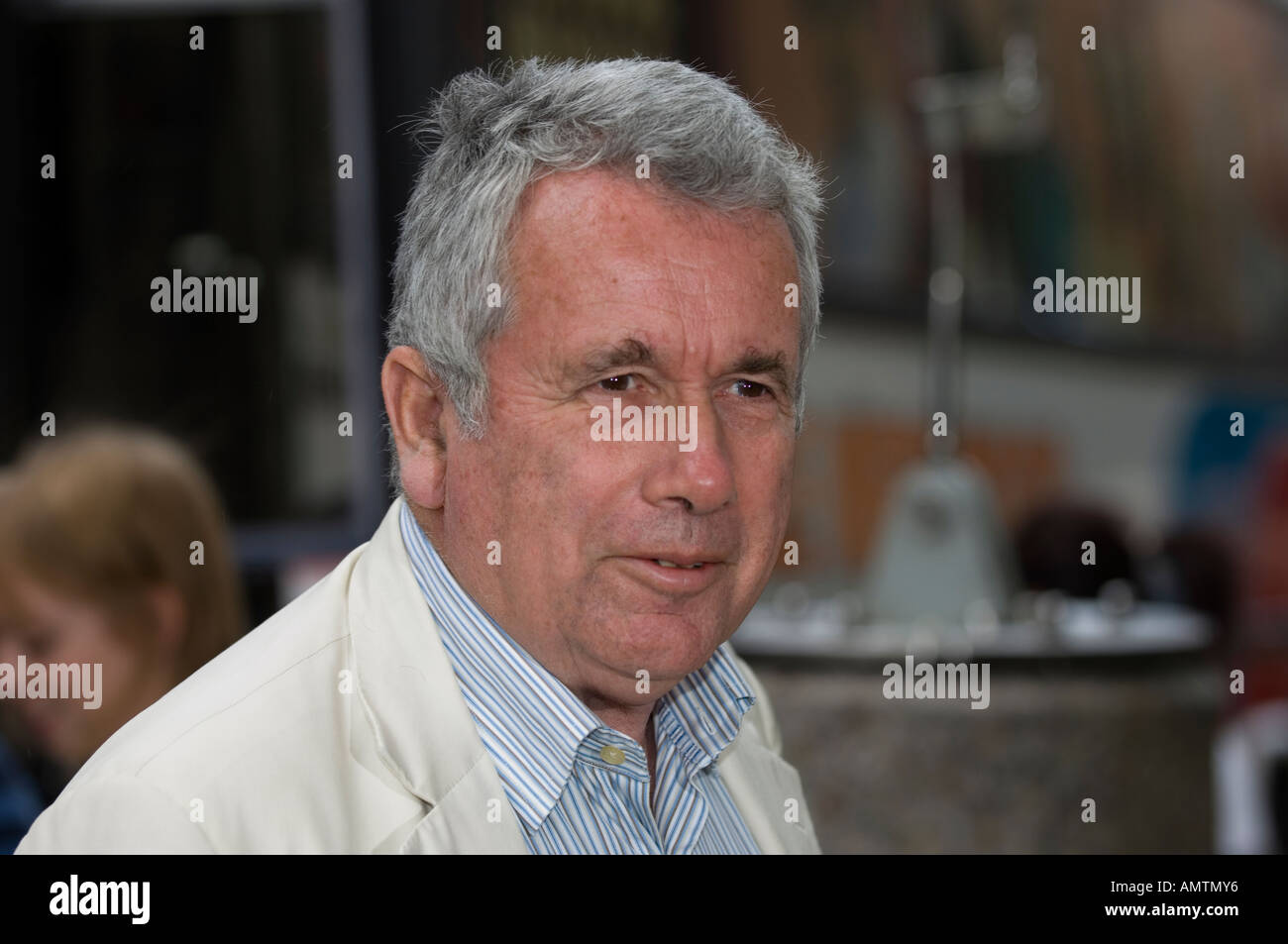 Martin bell -Fotos und -Bildmaterial in hoher Auflösung – Alamy