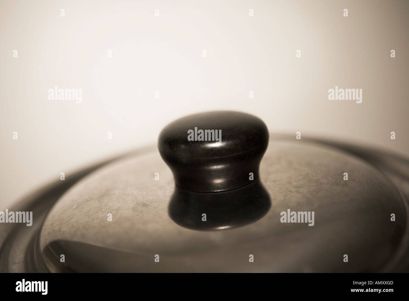 Topf deckel -Fotos und -Bildmaterial in hoher Auflösung – Alamy