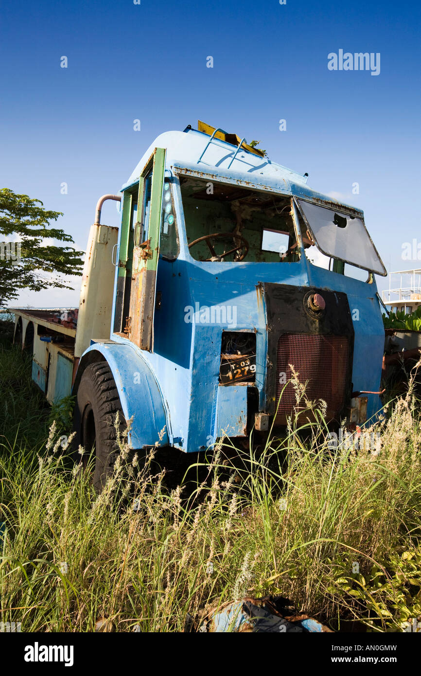 Malediven-Addu Atoll Hitaddu Werft Kabine von ausrangierten ehemaligen ...