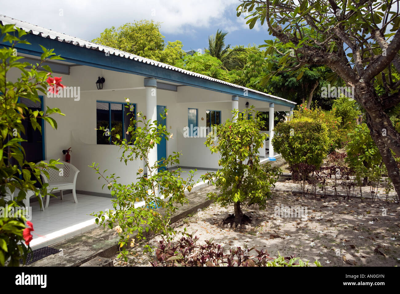 Addu Atoll Gan Zimmer der Equator Village Resort auf den Malediven ...