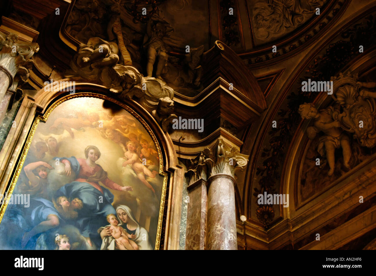 Ornamente katholisch -Fotos und -Bildmaterial in hoher Auflösung – Alamy