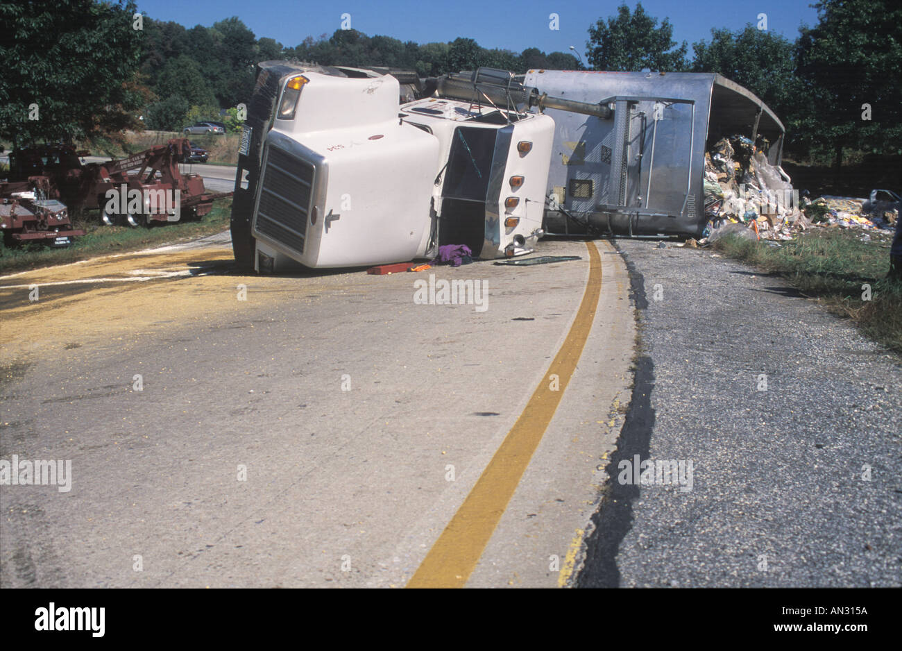 Autounfall auf der autobahn -Fotos und -Bildmaterial in hoher Auflösung ...