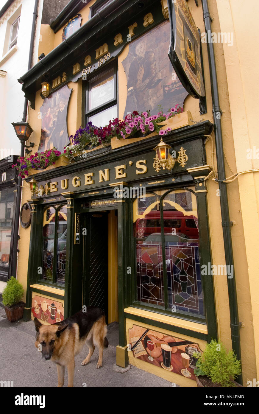 Eugenes Bar Stockfotos und -bilder Kaufen - Alamy