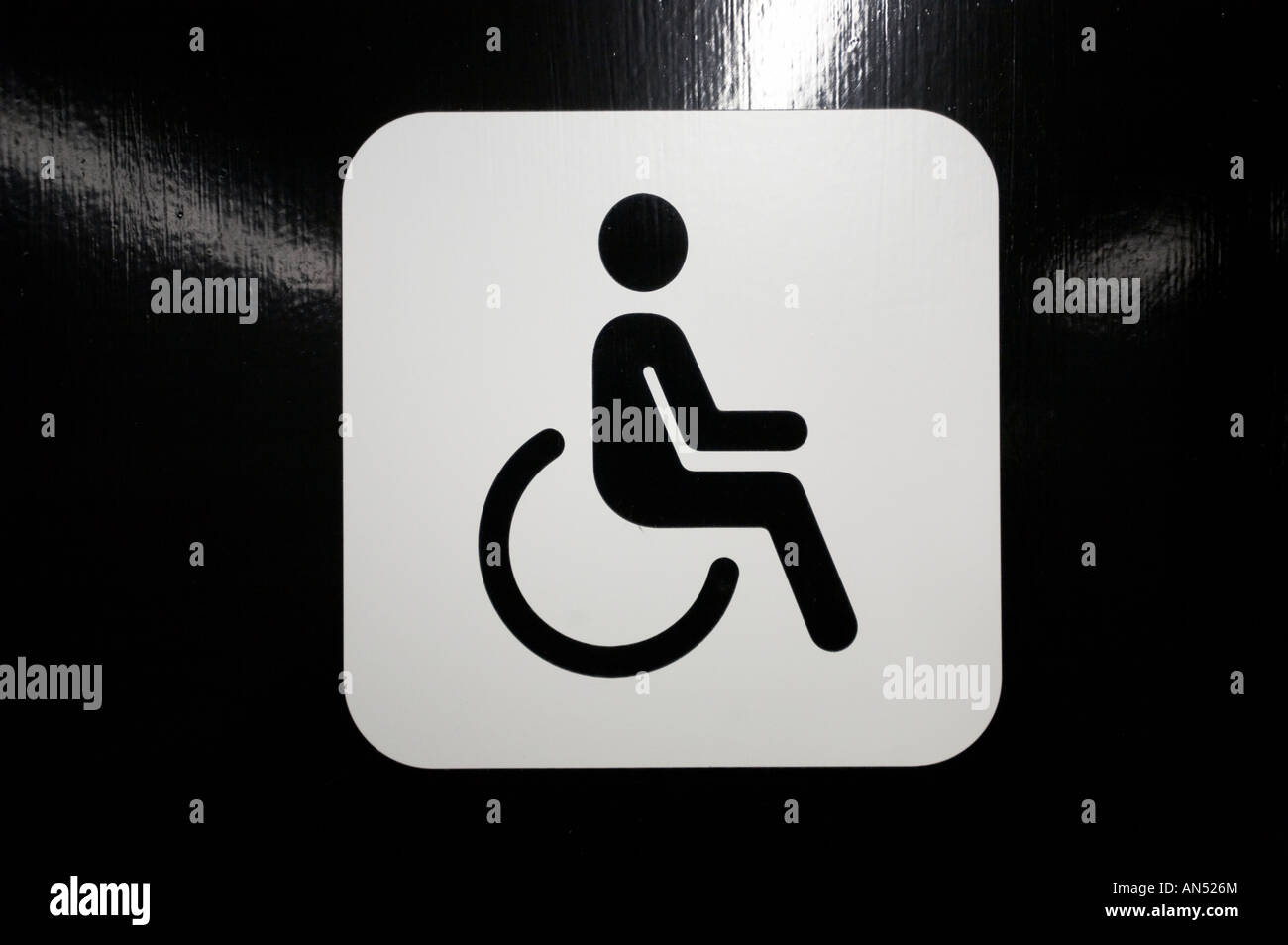 Chair toilet -Fotos und -Bildmaterial in hoher Auflösung – Alamy