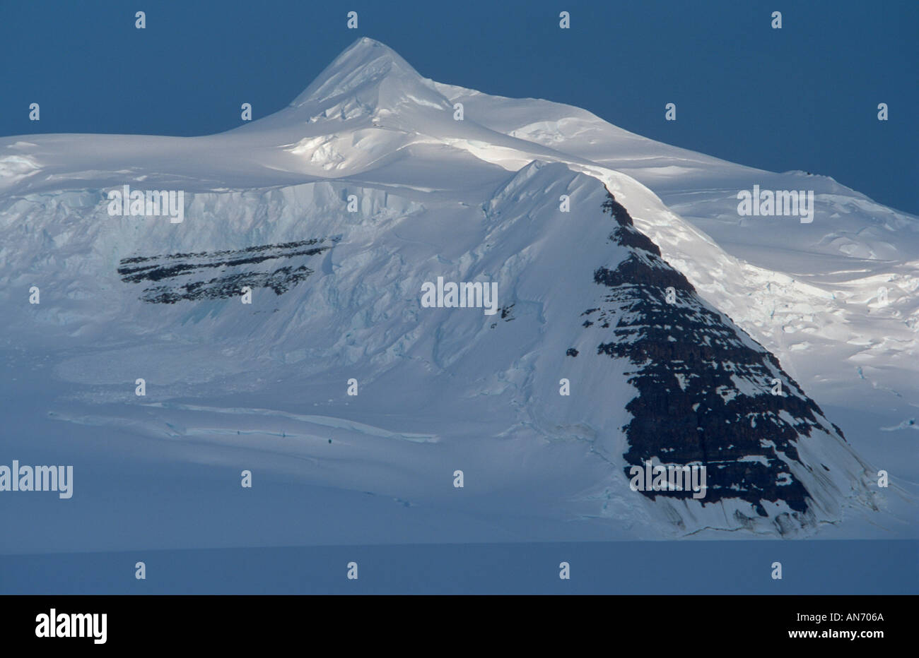 Wir nannten diese perfekte Pyramide eines Berges ist Ying Yang es etwa ... Wir nannten diese perfekte Pyramide eines Berges ist Ying Yang es etwa ...