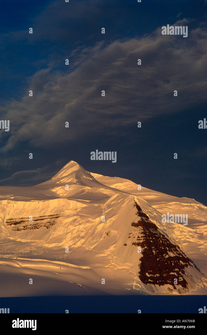 Wir nannten diese perfekte Pyramide eines Berges ist Ying Yang es etwa ... Wir nannten diese perfekte Pyramide eines Berges ist Ying Yang es etwa ...