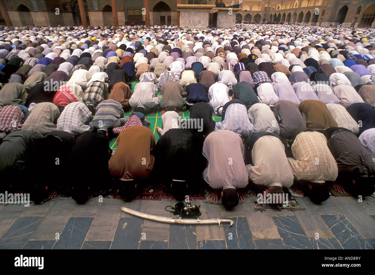 Sunni muslims -Fotos und -Bildmaterial in hoher Auflösung – Alamy