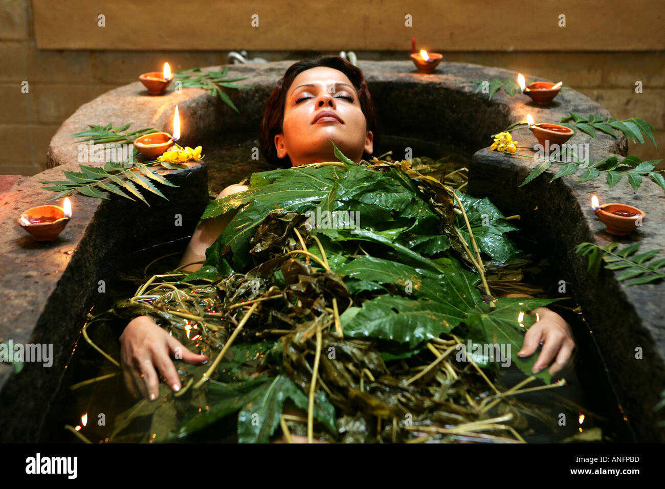 LKA, Sri Lanka: Siddhalepa Ayurveda Resort, ayurvedische Kräuterbad ...