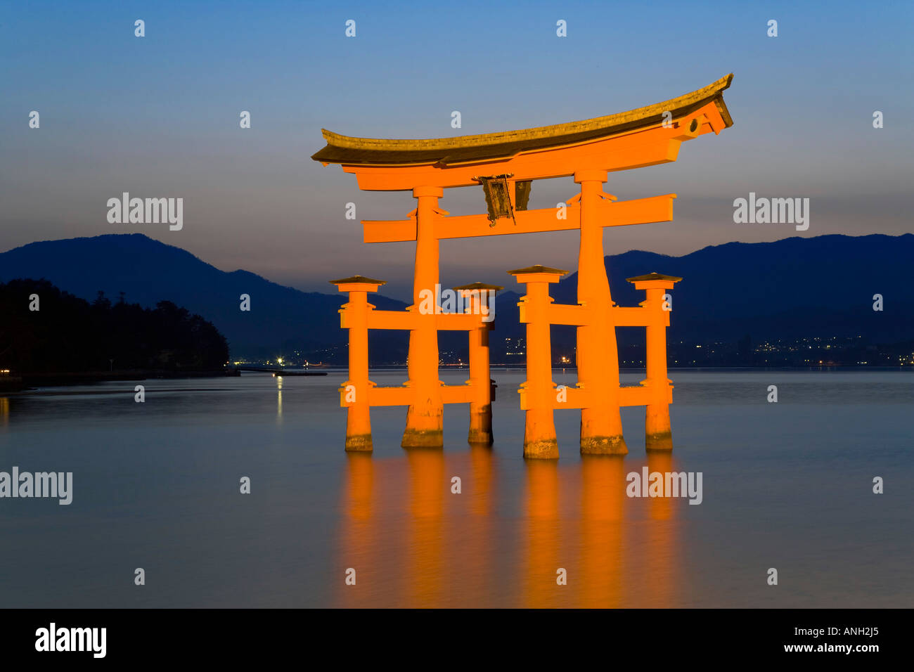 Tori shima -Fotos und -Bildmaterial in hoher Auflösung – Alamy