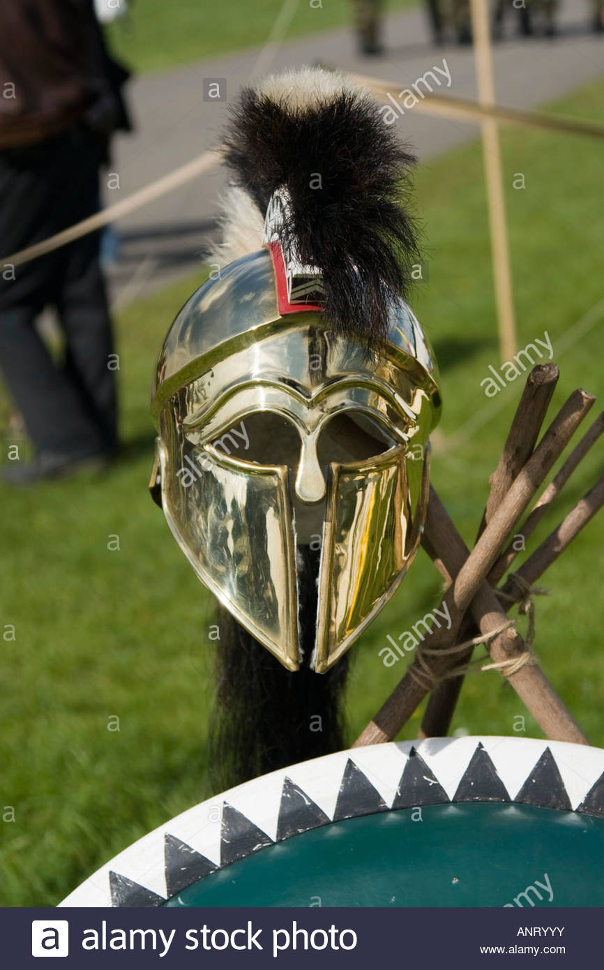 Greek Helmets Stockfotos & Greek Helmets Bilder - Alamy