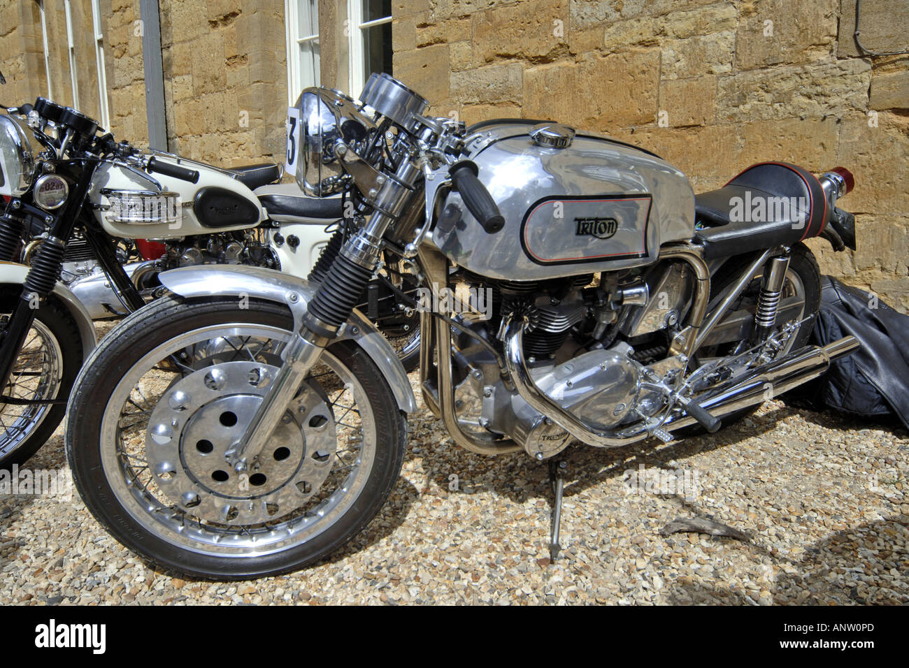 Triton motorrad -Fotos und -Bildmaterial in hoher Auflösung – Alamy