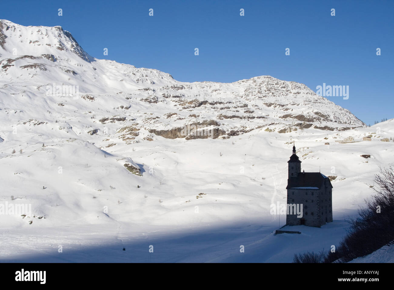 Simplon pass mit hospiz -Fotos und -Bildmaterial in hoher Auflösung – Alamy