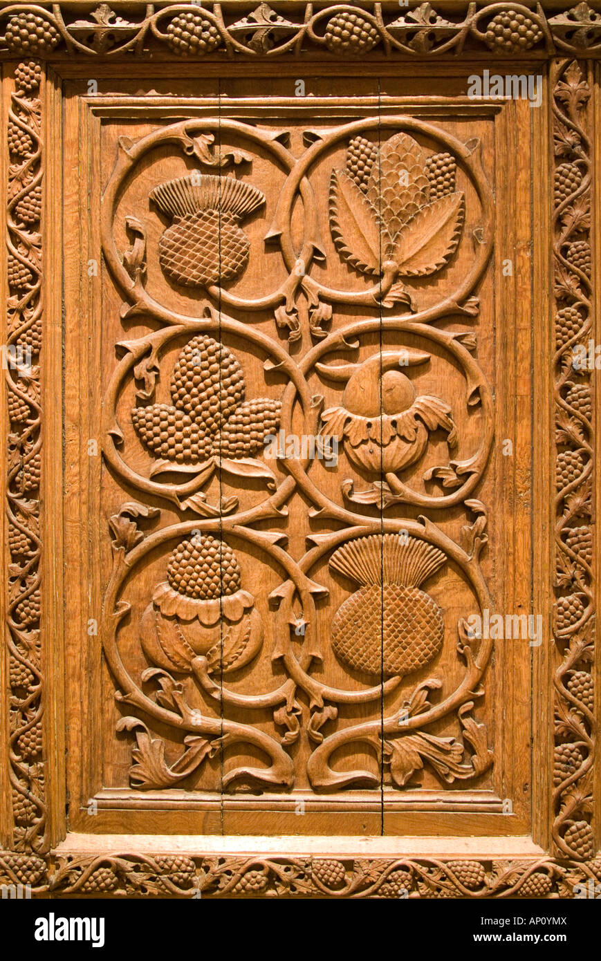 Geschnitzte distel -Fotos und -Bildmaterial in hoher Auflösung – Alamy