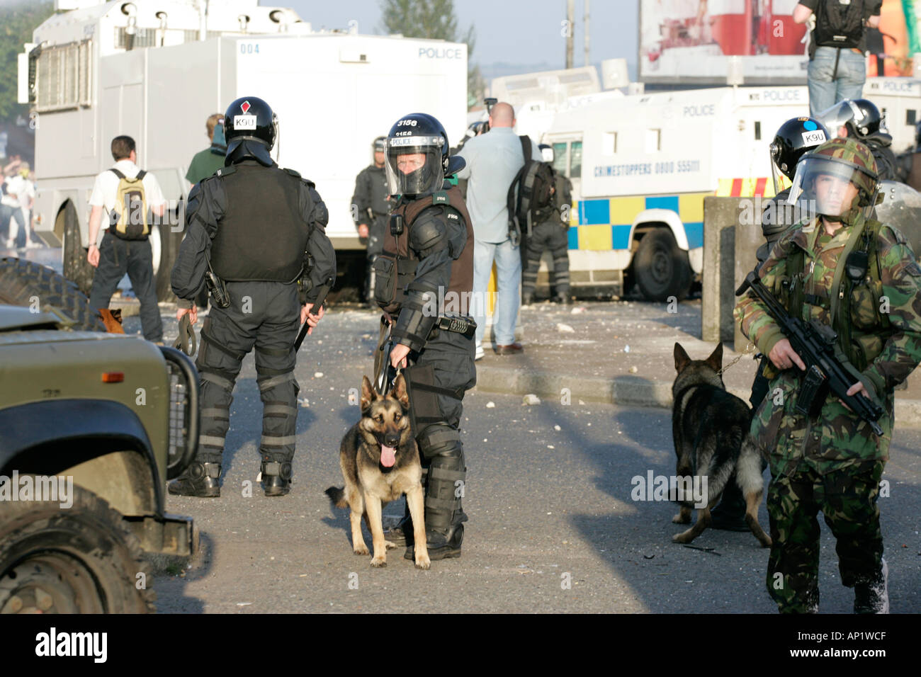 Psni land rover -Fotos und -Bildmaterial in hoher Auflösung – Alamy