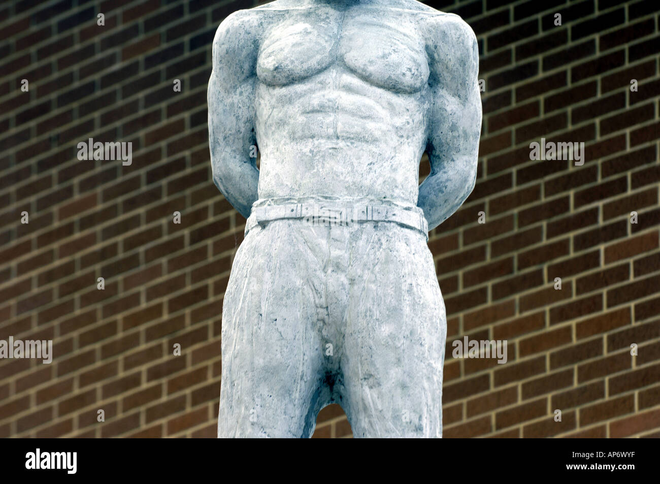 Tupac Shakur Statue