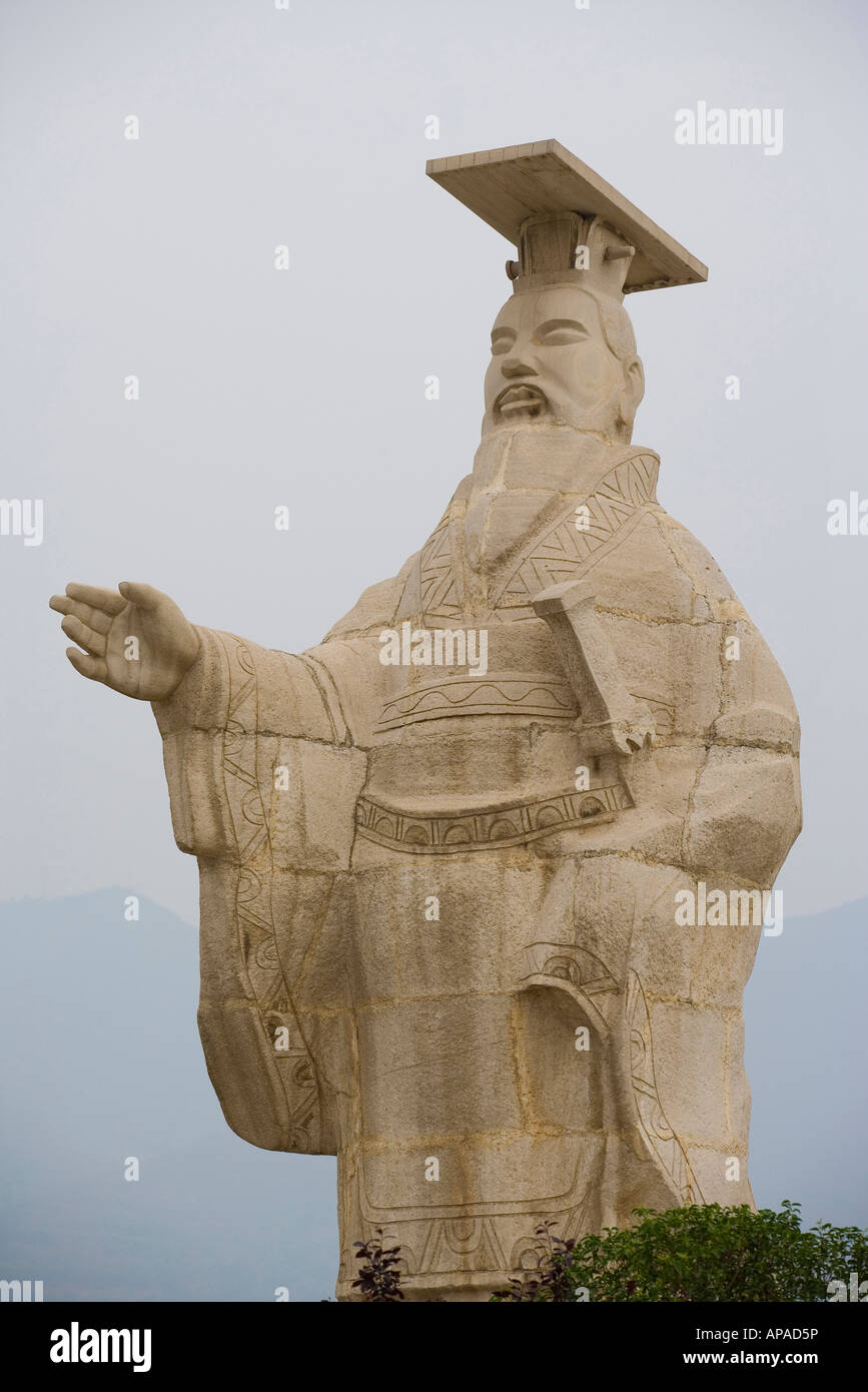 Status des Kaisers Qin Shi Huang XI Stockfotografie - Alamy