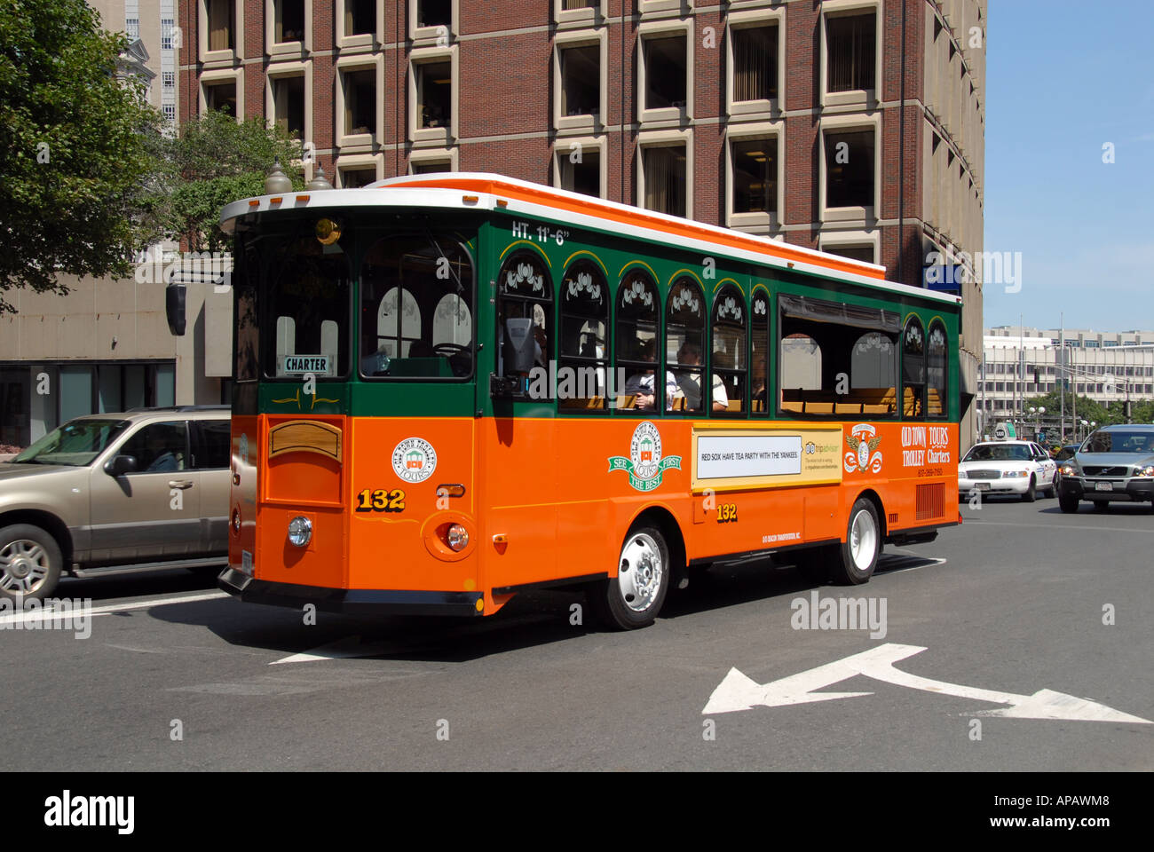 Tourist mit trolley -Fotos und -Bildmaterial in hoher Auflösung – Alamy
