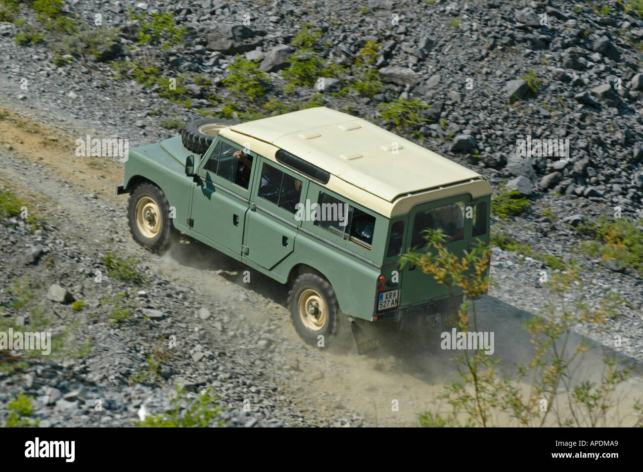 Land Rover Series 3 109 LWB Kombi 4cyl Benzin bei der österreichischen ...