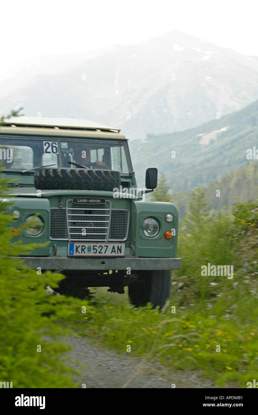 Land Rover Serie 3 109 Kombi LWB 4cyl Benzin Stockfotografie - Alamy