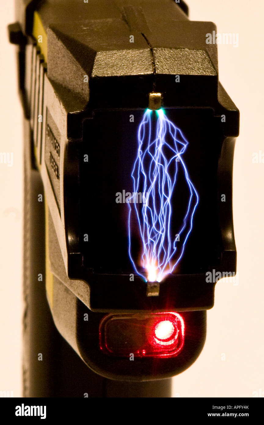 Taser Pistole Stockfotos und -bilder Kaufen - Alamy