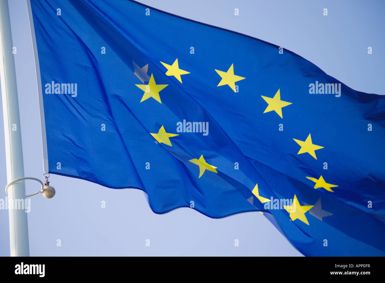 Europe flag -Fotos und -Bildmaterial in hoher Auflösung – Alamy
