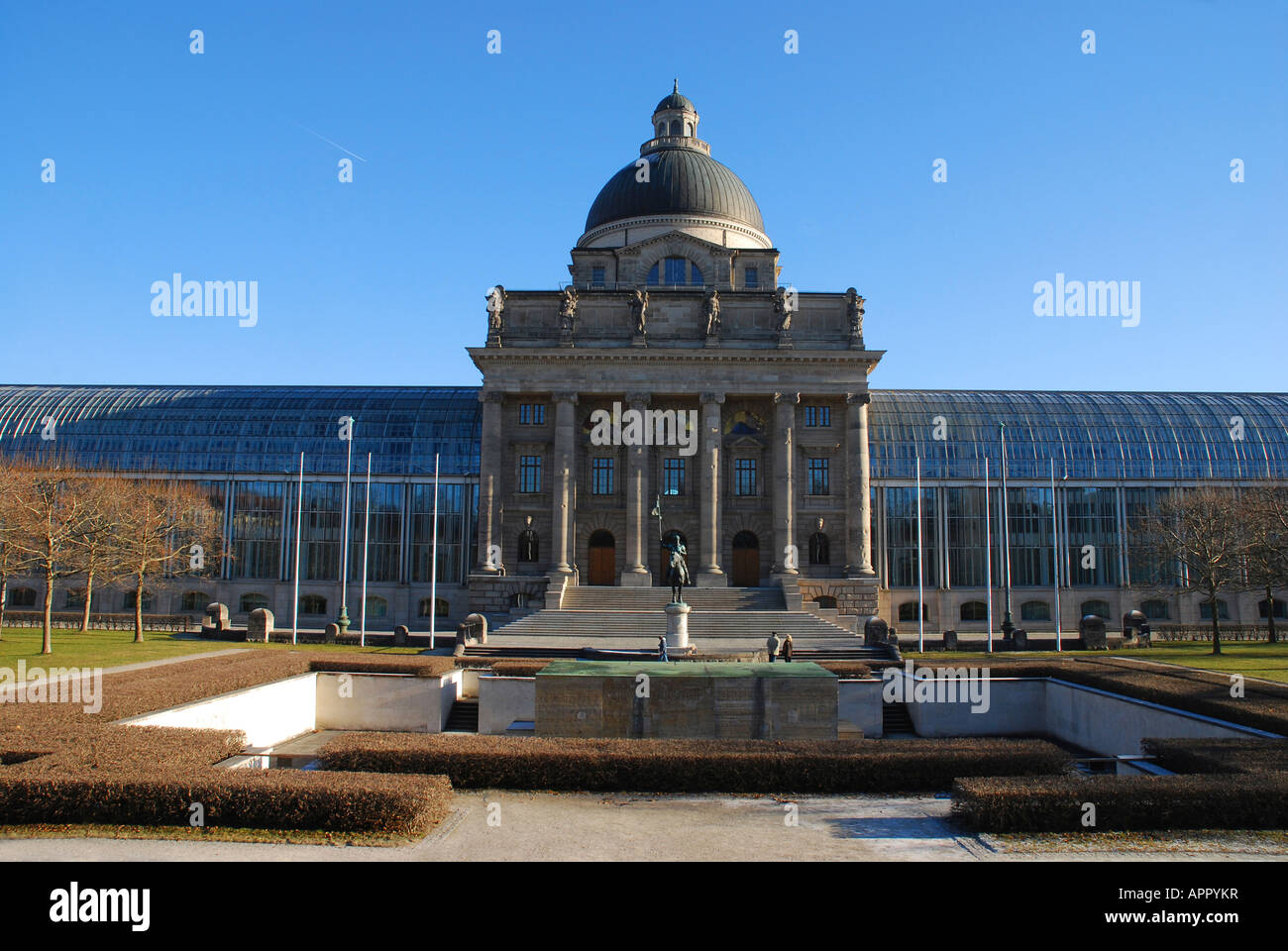 Münchner gebäude -Fotos und -Bildmaterial in hoher Auflösung – Alamy