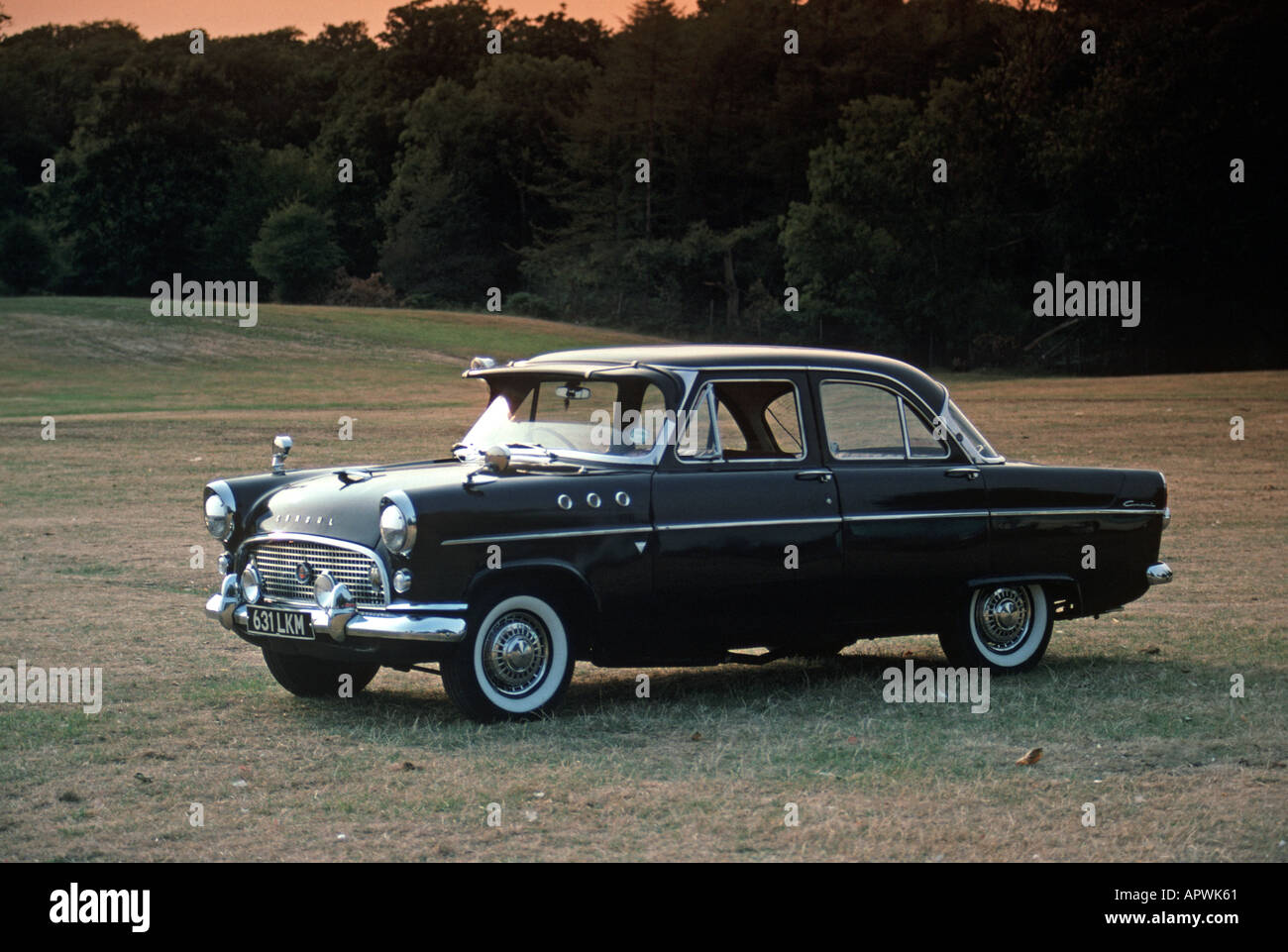 1950s ford consul classic car -Fotos und -Bildmaterial in hoher ...