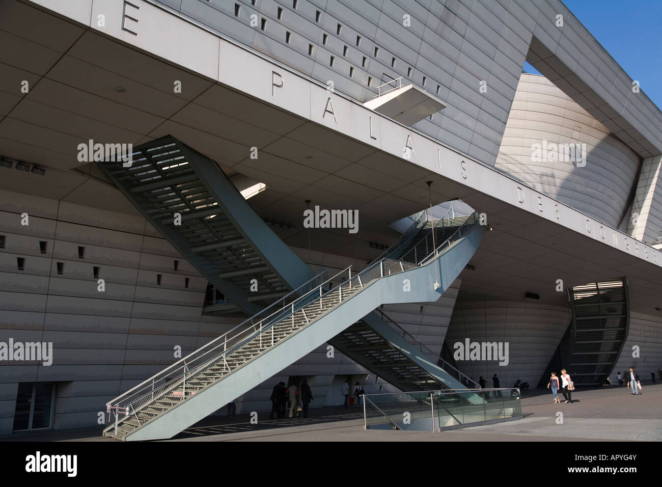 Paris convention centre -Fotos und -Bildmaterial in hoher Auflösung – Alamy
