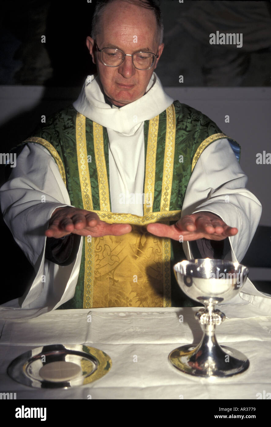 Katholische sakramente -Fotos und -Bildmaterial in hoher Auflösung – Alamy