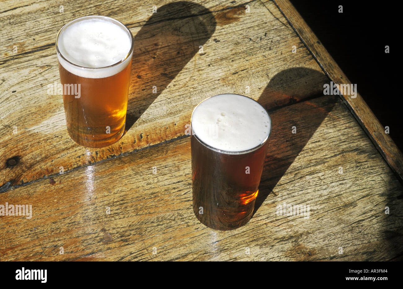 Two receptacles -Fotos und -Bildmaterial in hoher Auflösung – Alamy