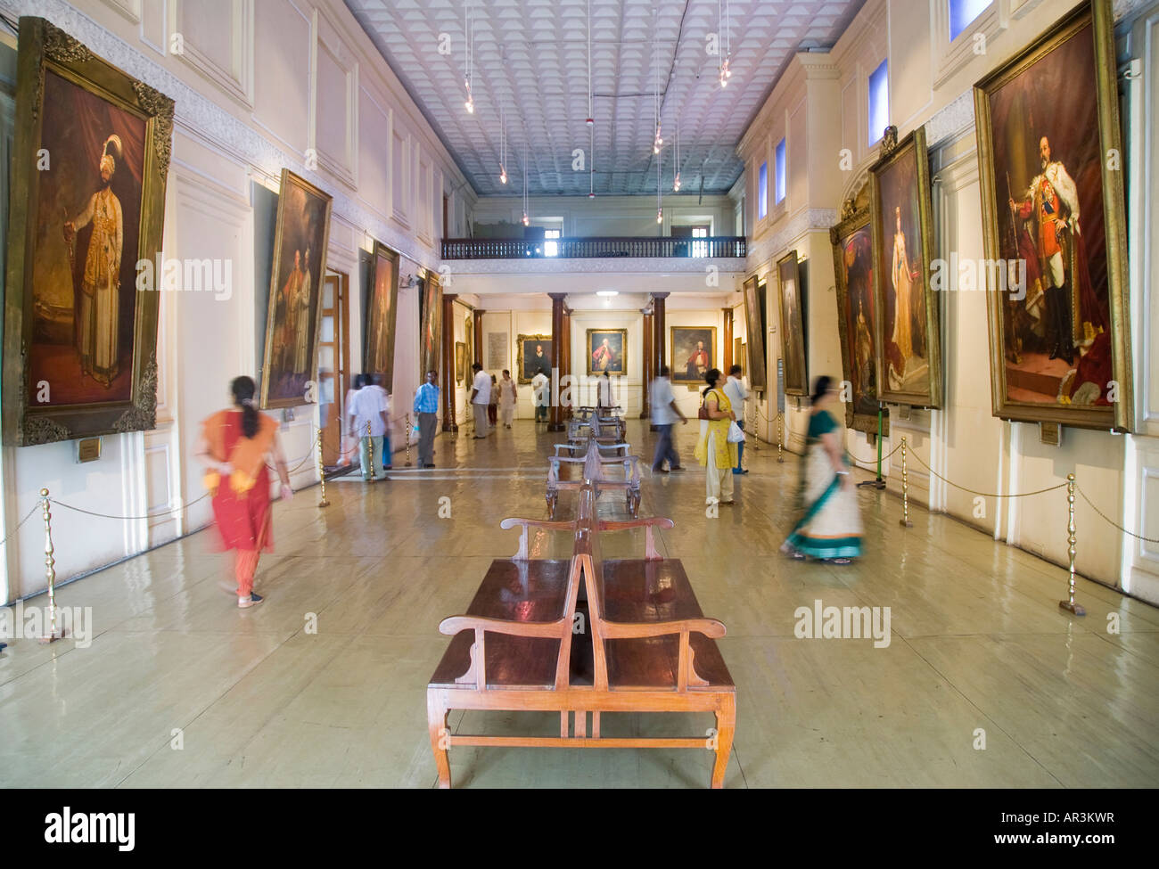 Eine Galerie von Bildern im Fort St. George Museum in Chennai Indien ...