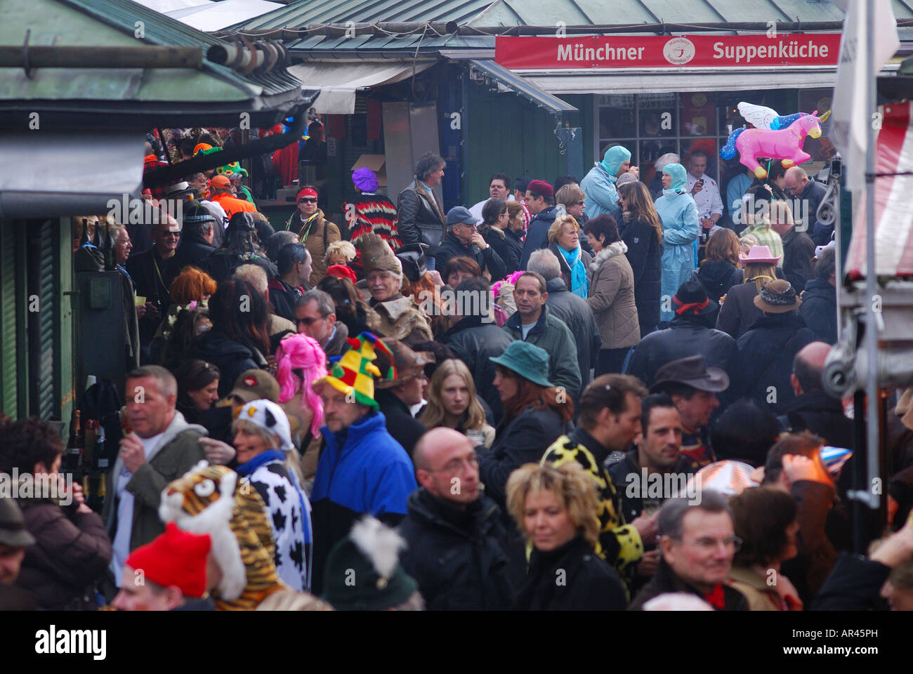 Karneval in München Fasching bin Viktualienmarkt Muenchen ...