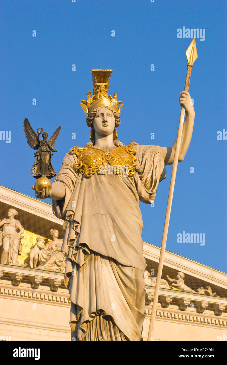 Wien Österreich Statue der Athena die griechische Göttin der Weisheit ...